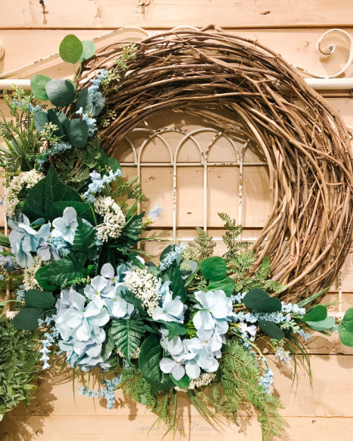 How to Make a Farmhouse Wreath – Spruce Park Ranch